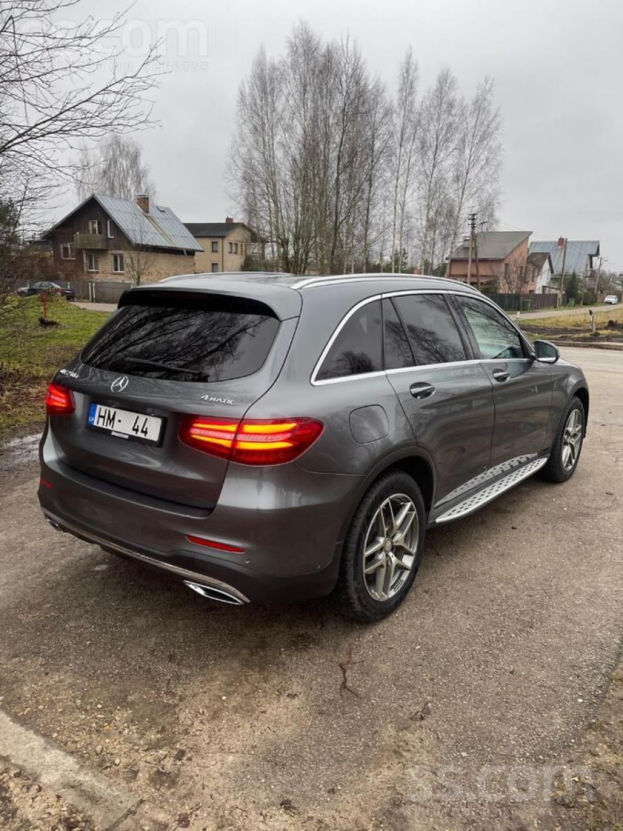 Grey Mercedes-Benz GLC 250 2015 in Riga, with an engine capacity of 2.20 L and mileage of 235 thousand km for 19300 €, photo 5 on AUTOMOTO.COM.LV