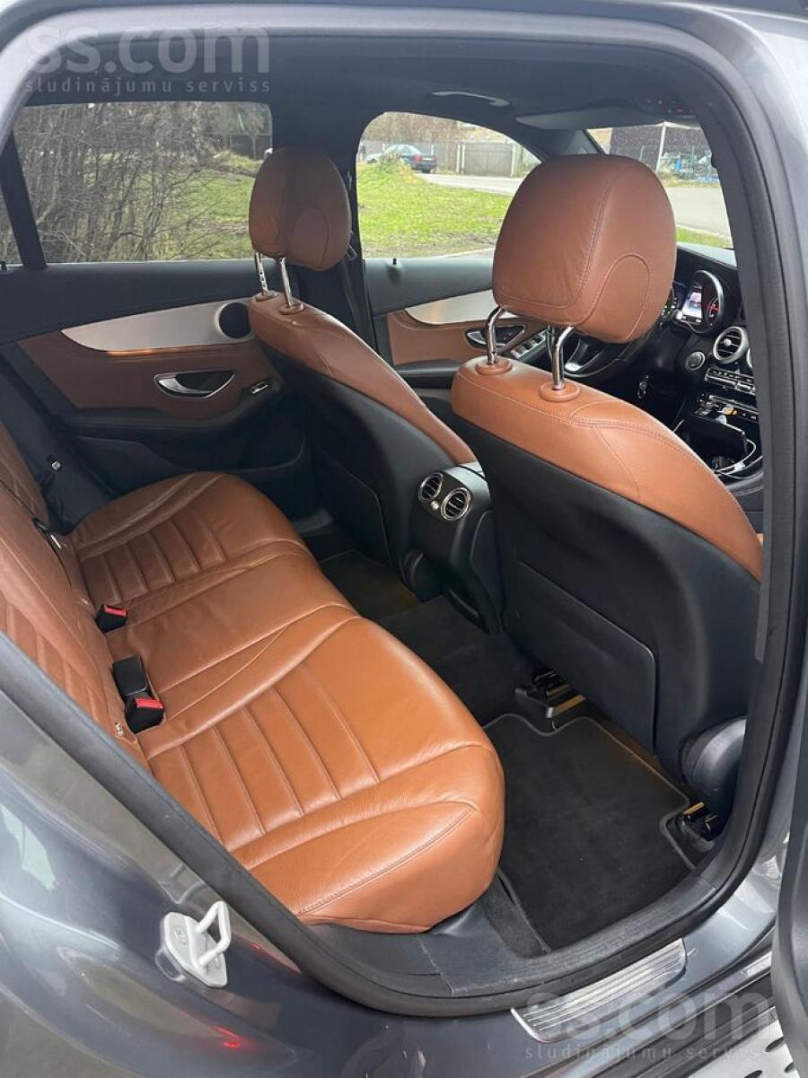 Grey Mercedes-Benz GLC 250 2015 in Riga, with an engine capacity of 2.20 L and mileage of 235 thousand km for 19300 €, photo 11 on AUTOMOTO.COM.LV