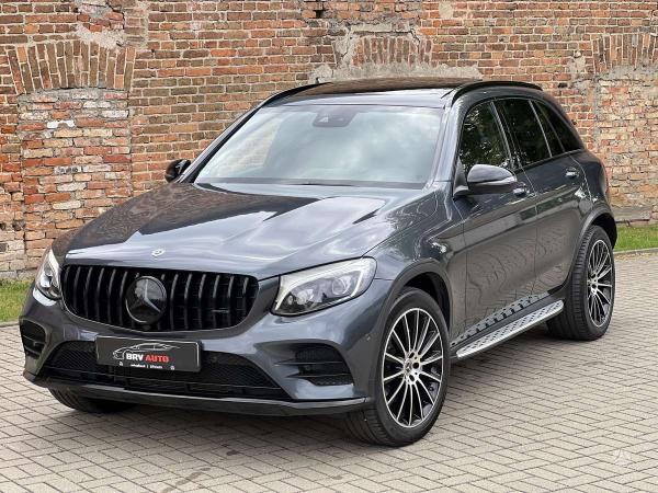 Grey Mercedes-Benz GLC 250 2015 in Kedainiai, with an engine capacity of 2.14 L and mileage of 211 thousand km for 20350 €, photo 2 on AUTOMOTO.COM.LV