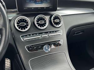 Grey Mercedes-Benz GLC 250 2015 in Kedainiai, with an engine capacity of 2.14 L and mileage of 211 thousand km for 20350 €, photo 42 on AUTOMOTO.COM.LV