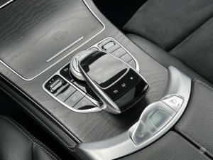 Grey Mercedes-Benz GLC 250 2015 in Kedainiai, with an engine capacity of 2.14 L and mileage of 211 thousand km for 20350 €, photo 43 on AUTOMOTO.COM.LV