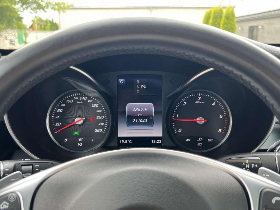 Grey Mercedes-Benz GLC 250 2015 in Kedainiai, with an engine capacity of 2.14 L and mileage of 211 thousand km for 20350 €, photo 52 on AUTOMOTO.COM.LV