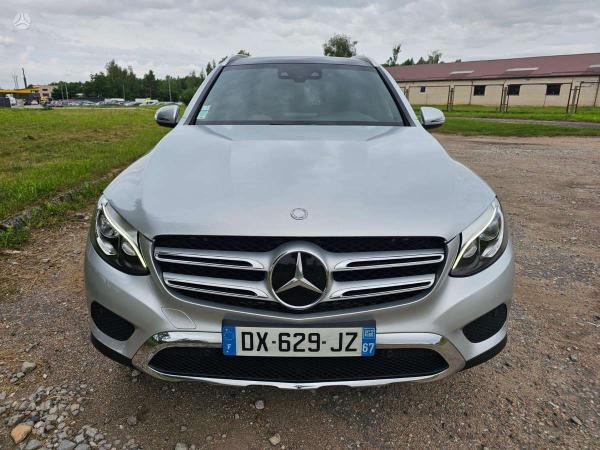 Pelēks Mercedes-Benz GLC 250 2015 Tauragė, ar dzinēja tilpumu 1.99 L un nobraukumu 130 tūkst. km par 16300 €, foto 5 vietnē AUTOMOTO.COM.LV