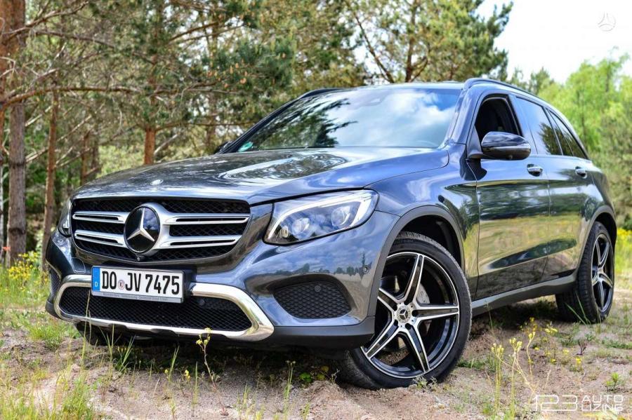 Pelēks Mercedes-Benz GLC 250 2015 Kretinga, ar dzinēja tilpumu 2.15 L un nobraukumu 294 tūkst. km par 18900 €, foto 1 vietnē AUTOMOTO.COM.LV