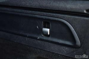 Pelēks Mercedes-Benz GLC 250 2015 Kretinga, ar dzinēja tilpumu 2.15 L un nobraukumu 294 tūkst. km par 18900 €, foto 16 vietnē AUTOMOTO.COM.LV