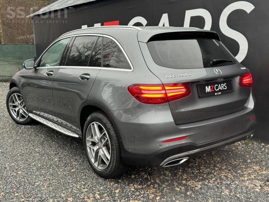 Grey Mercedes-Benz GLC 250 2016 in Riga, with an engine capacity of 2.20 L and mileage of 183 thousand km for 20990 €, photo 3 on AUTOMOTO.COM.LV