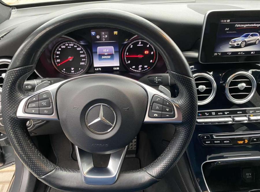 Pelēks Mercedes-Benz GLC 250 2016 Marijampole, ar dzinēja tilpumu 2.14 L un nobraukumu 249 tūkst. km par 19450 €, foto 22 vietnē AUTOMOTO.COM.LV