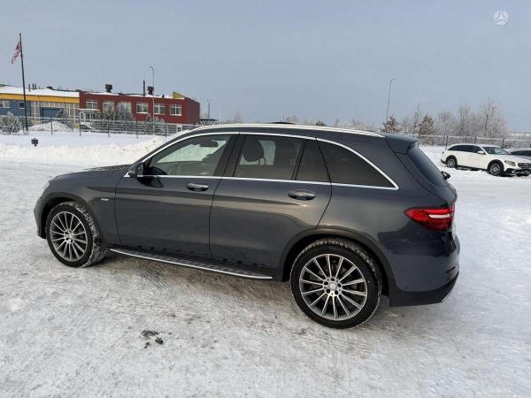 Grey Mercedes-Benz GLC 250 2016 in Telschi, with an engine capacity of 2.14 L and mileage of 253 thousand km for 19300 €, photo 4 on AUTOMOTO.COM.LV