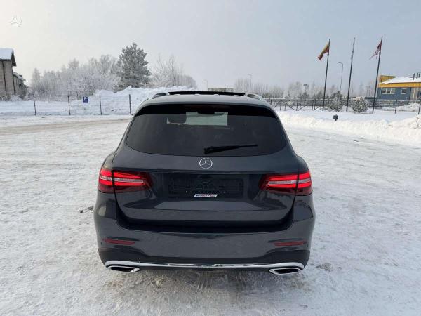 Grey Mercedes-Benz GLC 250 2016 in Telschi, with an engine capacity of 2.14 L and mileage of 253 thousand km for 19300 €, photo 6 on AUTOMOTO.COM.LV