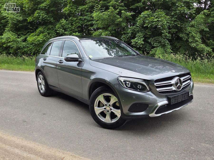Pelēks Mercedes-Benz GLC 250 2016 Kauņa, ar dzinēja tilpumu 2.20 L un nobraukumu 209 tūkst. km par 15989 €, foto 3 vietnē AUTOMOTO.COM.LV