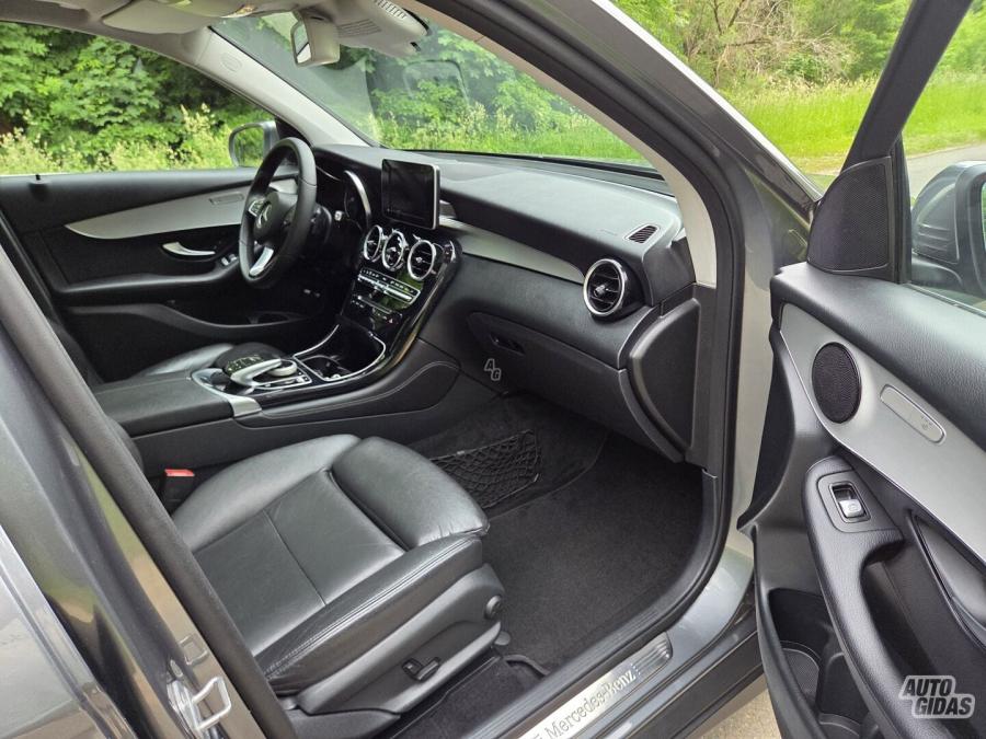 Pelēks Mercedes-Benz GLC 250 2016 Kauņa, ar dzinēja tilpumu 2.20 L un nobraukumu 209 tūkst. km par 15989 €, foto 14 vietnē AUTOMOTO.COM.LV