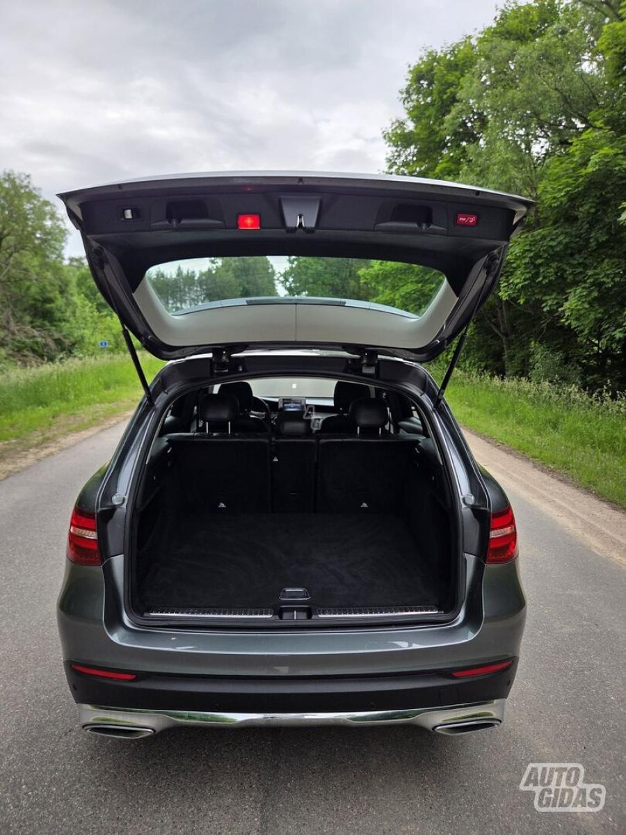 Pelēks Mercedes-Benz GLC 250 2016 Kauņa, ar dzinēja tilpumu 2.20 L un nobraukumu 209 tūkst. km par 15989 €, foto 25 vietnē AUTOMOTO.COM.LV