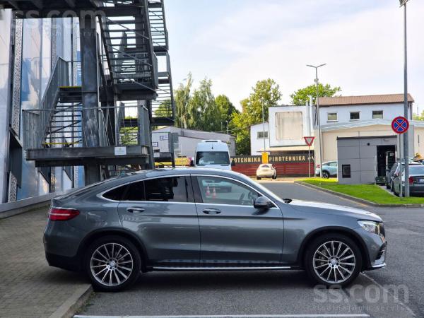 Pelēks Mercedes-Benz GLC 250 2016 Rīga, ar dzinēja tilpumu 2.20 L un nobraukumu 202 tūkst. km par 21555 €, foto 4 vietnē AUTOMOTO.COM.LV