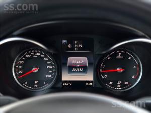 Grey Mercedes-Benz GLC 250 2016 in Riga, with an engine capacity of 2.20 L and mileage of 202 thousand km for 21555 €, photo 14 on AUTOMOTO.COM.LV