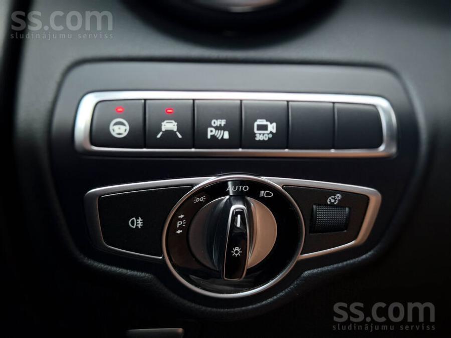 Grey Mercedes-Benz GLC 250 2016 in Riga, with an engine capacity of 2.20 L and mileage of 202 thousand km for 21555 €, photo 17 on AUTOMOTO.COM.LV