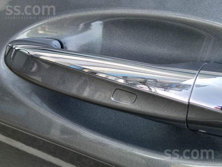 Grey Mercedes-Benz GLC 250 2016 in Riga, with an engine capacity of 2.20 L and mileage of 202 thousand km for 21555 €, photo 21 on AUTOMOTO.COM.LV
