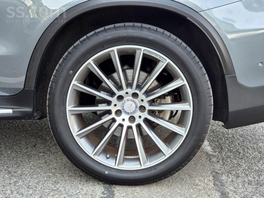 Grey Mercedes-Benz GLC 250 2016 in Riga, with an engine capacity of 2.20 L and mileage of 202 thousand km for 21555 €, photo 23 on AUTOMOTO.COM.LV