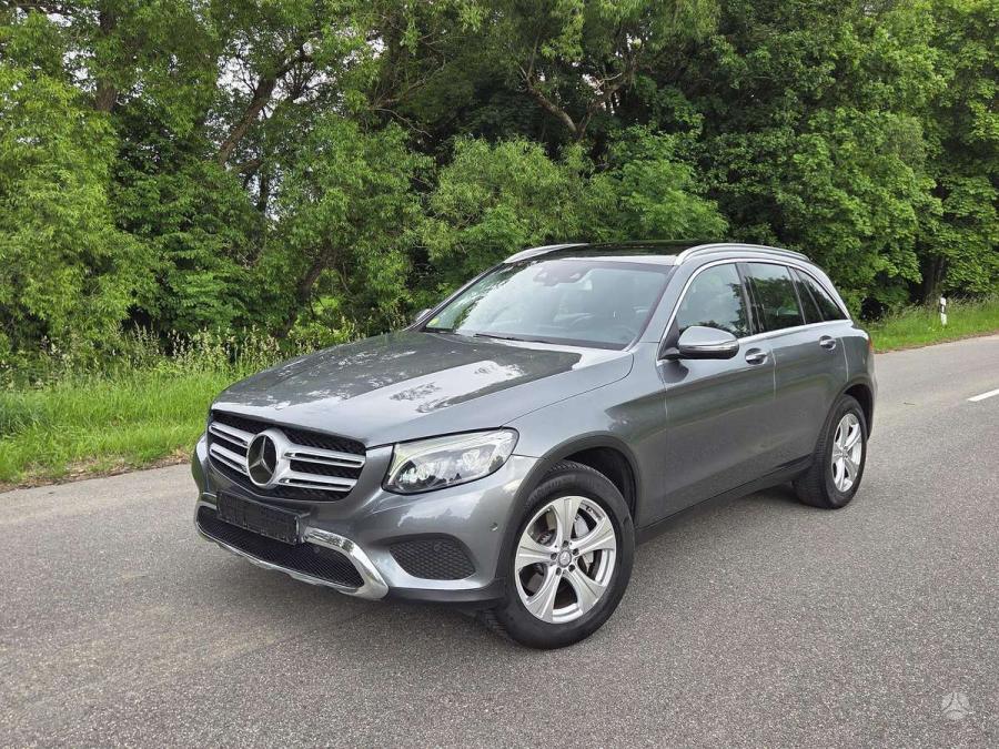 Pelēks Mercedes-Benz GLC 250 2016 Kauņa, ar dzinēja tilpumu 2.14 L un nobraukumu 210 tūkst. km par 17500 €, foto 10 vietnē AUTOMOTO.COM.LV