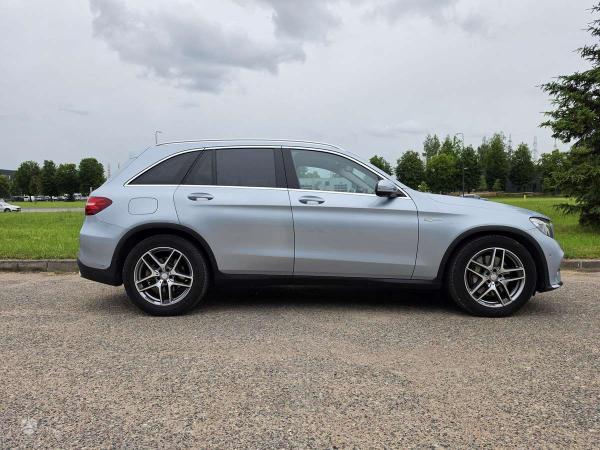 Grey Mercedes-Benz GLC 250 2016 in Kaunas, with an engine capacity of 2.14 L and mileage of 302 thousand km for 14950 €, photo 4 on AUTOMOTO.COM.LV
