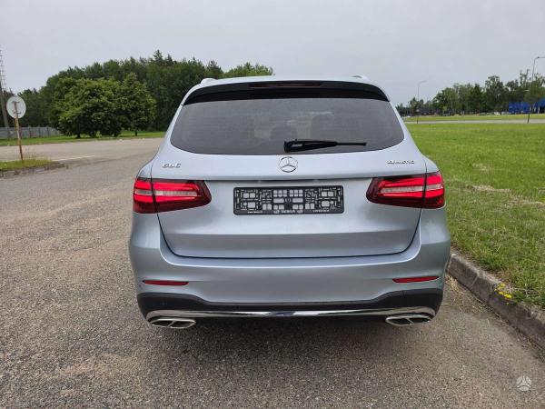 Grey Mercedes-Benz GLC 250 2016 in Kaunas, with an engine capacity of 2.14 L and mileage of 302 thousand km for 14950 €, photo 6 on AUTOMOTO.COM.LV