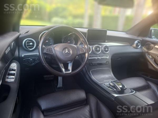 Mercedes-Benz GLC 250 2016 Jūrmala vietnē Pelēks Mercedes-Benz GLC 250 2016 Jūrmala, ar dzinēja tilpumu 2.00 L un nobraukumu 134 tūkst. km par 25500 €, foto 4 vietnē AUTOMOTO.COM.LV