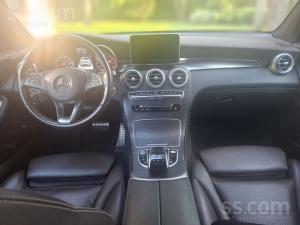 Pelēks Mercedes-Benz GLC 250 2016 Jūrmala, ar dzinēja tilpumu 2.00 L un nobraukumu 134 tūkst. km par 25500 €, foto 5 vietnē AUTOMOTO.COM.LV