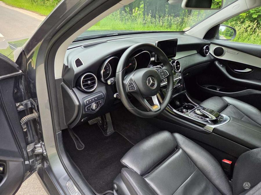 Pelēks Mercedes-Benz GLC 250 2016 Kauņa, ar dzinēja tilpumu 2.14 L un nobraukumu 210 tūkst. km par 16989 €, foto 10 vietnē AUTOMOTO.COM.LV