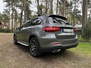Pelēks Mercedes-Benz GLC 250 2017 Rīga, ar dzinēja tilpumu 2.20 L un nobraukumu 126 tūkst. km par 24750 €, foto 4 vietnē AUTOMOTO.COM.LV