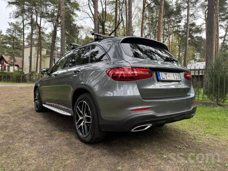 Pelēks Mercedes-Benz GLC 250 2017 Rīga, ar dzinēja tilpumu 2.20 L un nobraukumu 126 tūkst. km par 24750 €, foto 4 vietnē AUTOMOTO.COM.LV