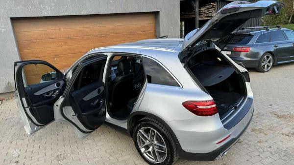 Pelēks Mercedes-Benz GLC 250 2017 Viļņa, ar dzinēja tilpumu 2.14 L un nobraukumu 336 tūkst. km par 16050 €, foto 11 vietnē AUTOMOTO.COM.LV