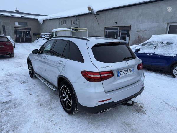 Grey Mercedes-Benz GLC 250 2017 in Telschi, with an engine capacity of 2.14 L and mileage of 232 thousand km for 19900 €, photo 4 on AUTOMOTO.COM.LV