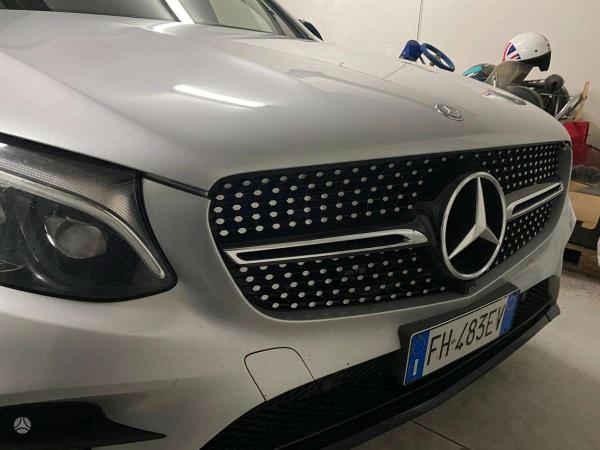Grey Mercedes-Benz GLC 250 2017 in Siauliai, with an engine capacity of 2.14 L and mileage of 220 thousand km for 22800 €, photo 1 on AUTOMOTO.COM.LV