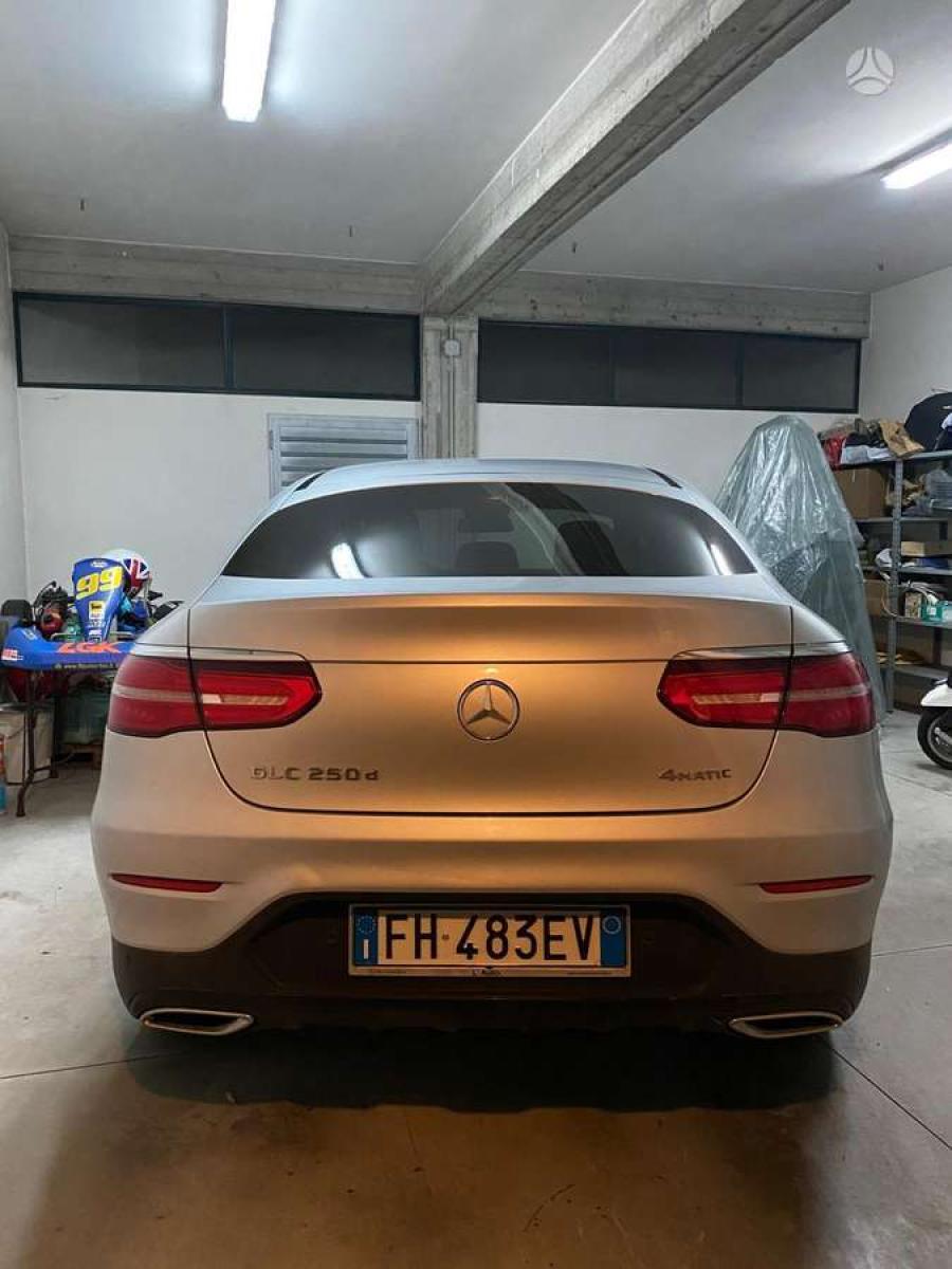 Pelēks Mercedes-Benz GLC 250 2017 Šauļi, ar dzinēja tilpumu 2.14 L un nobraukumu 220 tūkst. km par 22800 €, foto 7 vietnē AUTOMOTO.COM.LV