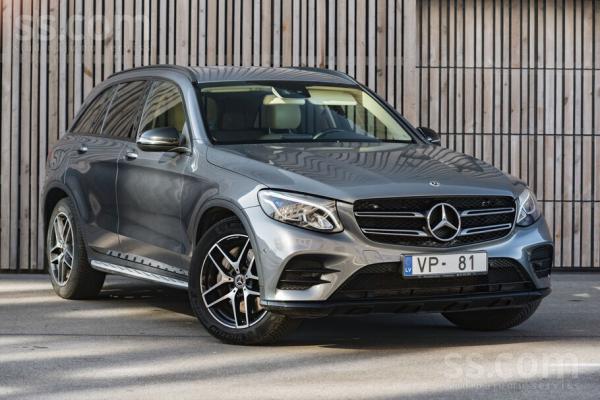Grey Mercedes-Benz GLC 250 2017 in Riga, with an engine capacity of 2.20 L and mileage of 139 thousand km for 22900 €, photo 1 on AUTOMOTO.COM.LV