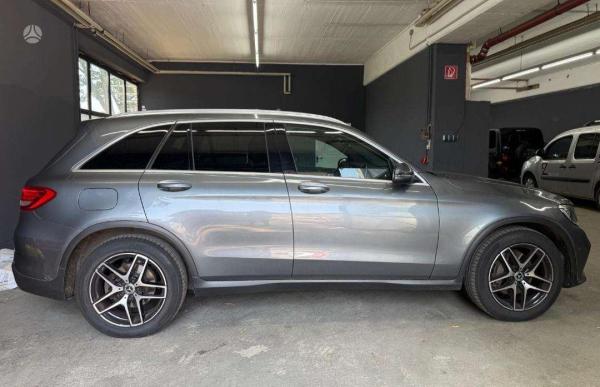 Pelēks Mercedes-Benz GLC 250 2017 Vilkaviškis, ar dzinēja tilpumu 2.14 L un nobraukumu 220 tūkst. km par 14800 €, foto 6 vietnē AUTOMOTO.COM.LV