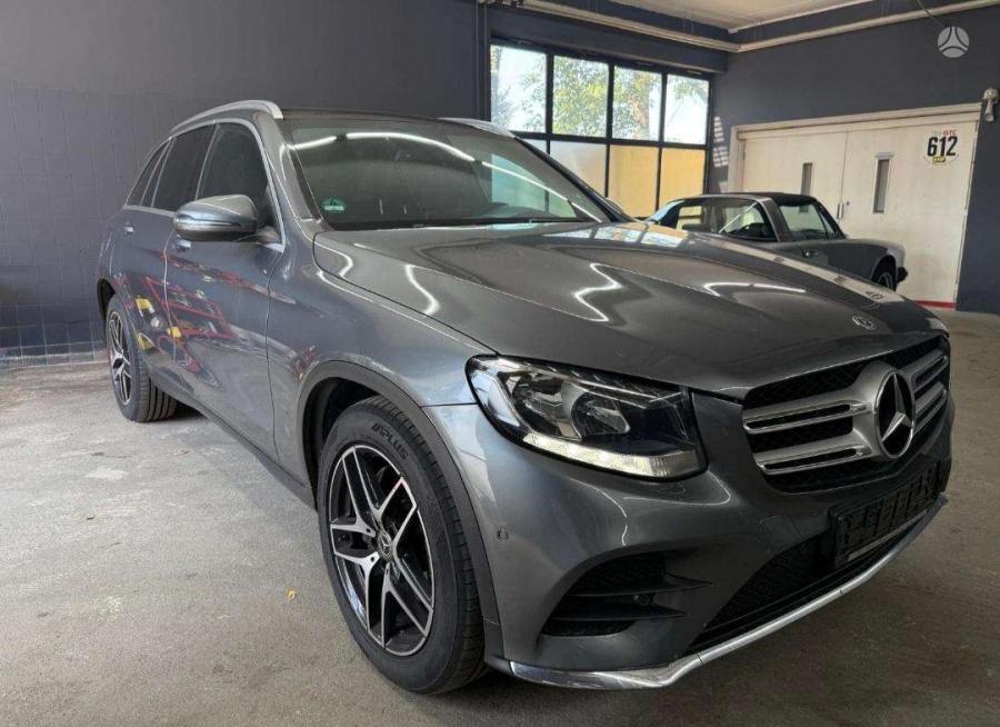 Pelēks Mercedes-Benz GLC 250 2017 Vilkaviškis, ar dzinēja tilpumu 2.14 L un nobraukumu 220 tūkst. km par 14800 €, foto 8 vietnē AUTOMOTO.COM.LV