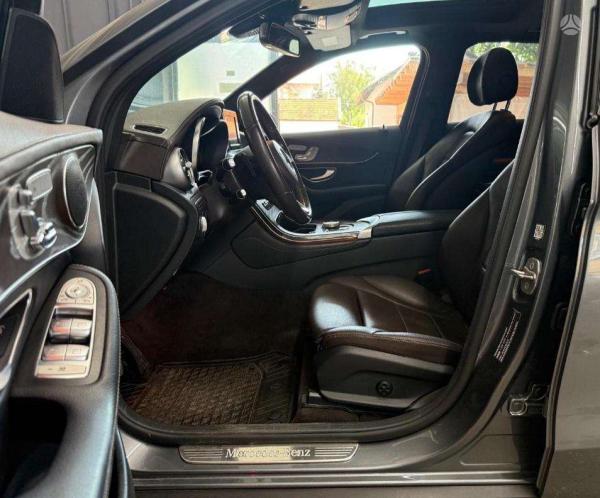 Pelēks Mercedes-Benz GLC 250 2017 Vilkaviškis, ar dzinēja tilpumu 2.14 L un nobraukumu 220 tūkst. km par 14800 €, foto 9 vietnē AUTOMOTO.COM.LV