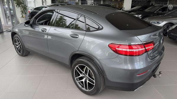Pelēks Mercedes-Benz GLC 250 2017 Marijampole, ar dzinēja tilpumu 2.14 L un nobraukumu 211 tūkst. km par 25999 €, foto 3 vietnē AUTOMOTO.COM.LV