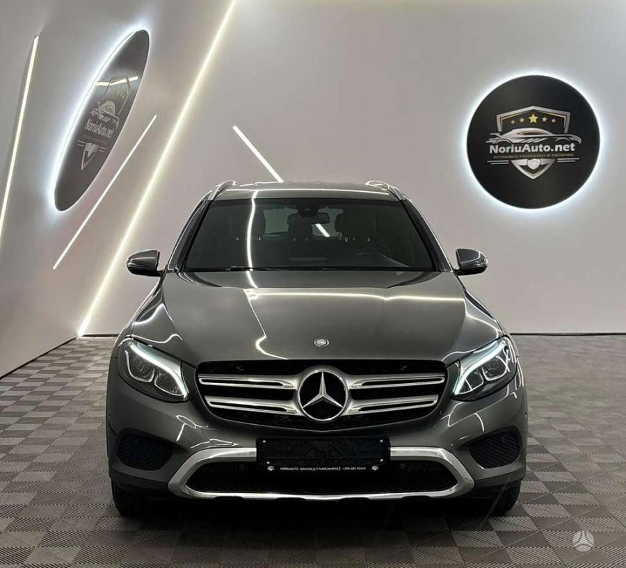 Grey Mercedes-Benz GLC 250 2017 in Marijampole, with an engine capacity of 2.14 L and mileage of 247 thousand km for 13999 €, photo 6 on AUTOMOTO.COM.LV