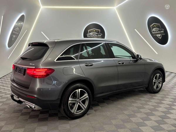 Grey Mercedes-Benz GLC 250 2017 in Marijampole, with an engine capacity of 2.14 L and mileage of 247 thousand km for 13999 €, photo 7 on AUTOMOTO.COM.LV