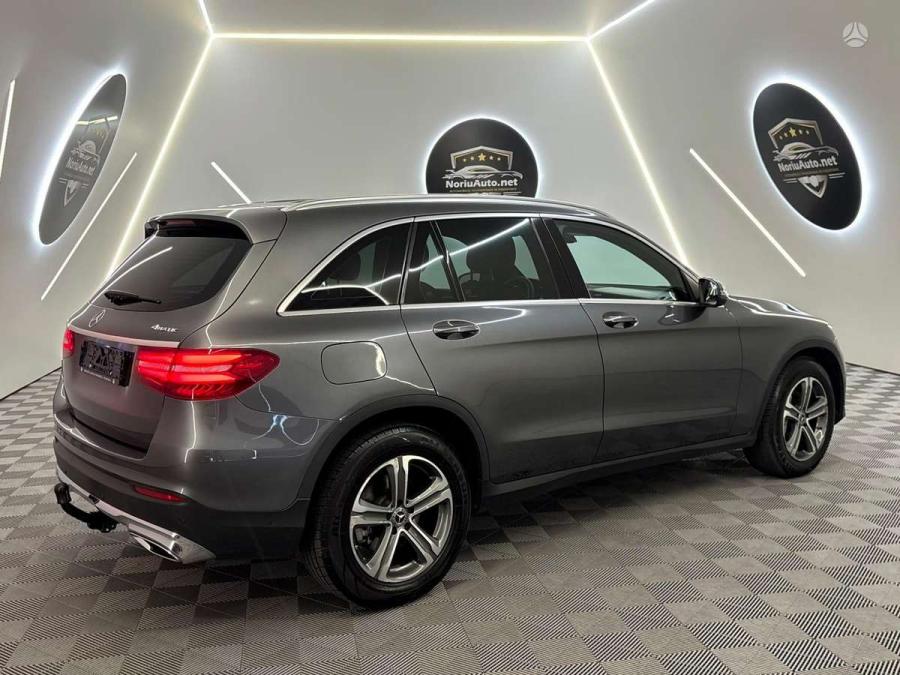 Grey Mercedes-Benz GLC 250 2017 in Marijampole, with an engine capacity of 2.14 L and mileage of 247 thousand km for 13999 €, photo 7 on AUTOMOTO.COM.LV