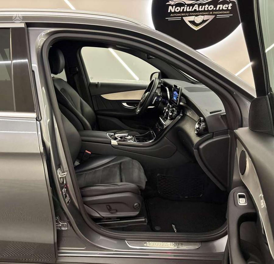Grey Mercedes-Benz GLC 250 2017 in Marijampole, with an engine capacity of 2.14 L and mileage of 247 thousand km for 13999 €, photo 16 on AUTOMOTO.COM.LV