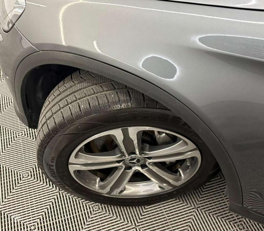 Grey Mercedes-Benz GLC 250 2017 in Marijampole, with an engine capacity of 2.14 L and mileage of 247 thousand km for 13999 €, photo 22 on AUTOMOTO.COM.LV