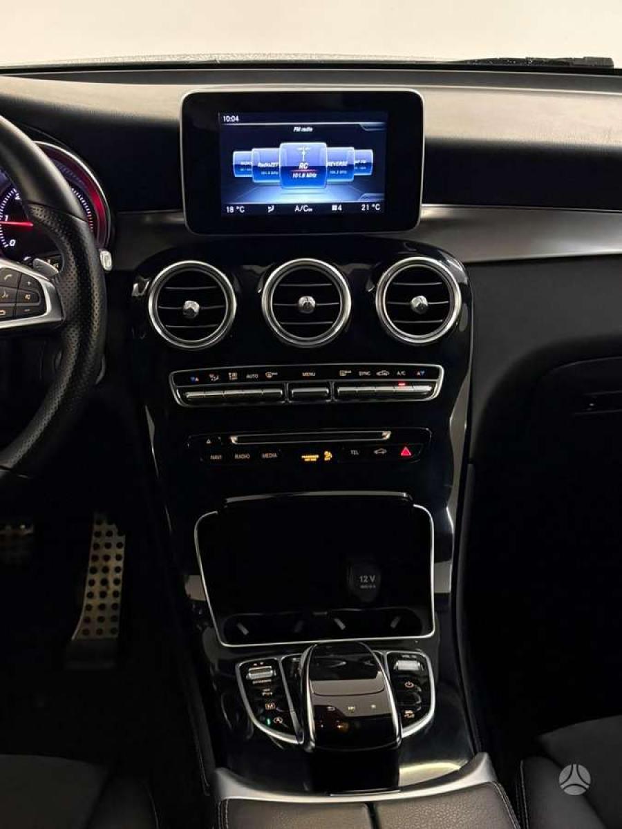 Grey Mercedes-Benz GLC 250 2017 in Marijampole, with an engine capacity of 2.14 L and mileage of 247 thousand km for 13999 €, photo 31 on AUTOMOTO.COM.LV