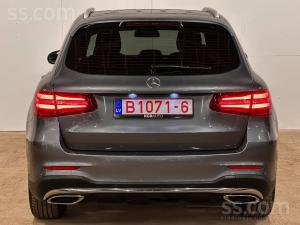 Pelēks Mercedes-Benz GLC 250 2018 Jūrmala, ar dzinēja tilpumu 2.20 L un nobraukumu 211 tūkst. km par 24750 €, foto 13 vietnē AUTOMOTO.COM.LV