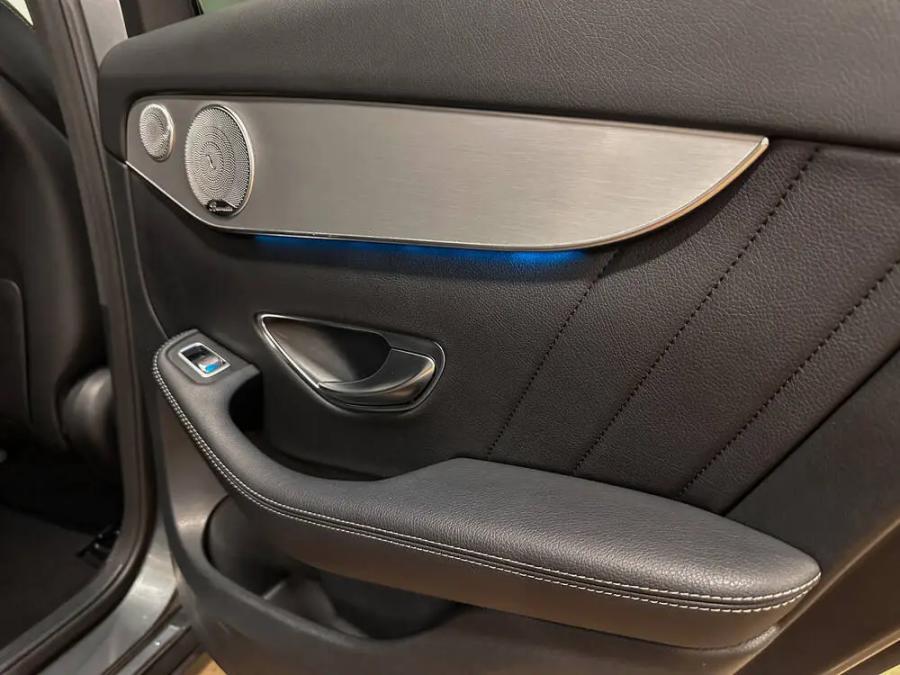 Pelēks Mercedes-Benz GLC 250 2018 Jūrmala, ar dzinēja tilpumu 2.20 L un nobraukumu 211 tūkst. km par 24750 €, foto 32 vietnē AUTOMOTO.COM.LV