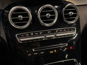 Pelēks Mercedes-Benz GLC 250 2018 Jūrmala, ar dzinēja tilpumu 2.20 L un nobraukumu 211 tūkst. km par 24750 €, foto 36 vietnē AUTOMOTO.COM.LV
