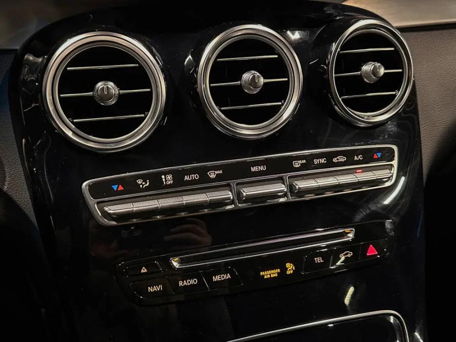 Pelēks Mercedes-Benz GLC 250 2018 Jūrmala, ar dzinēja tilpumu 2.20 L un nobraukumu 211 tūkst. km par 24750 €, foto 36 vietnē AUTOMOTO.COM.LV