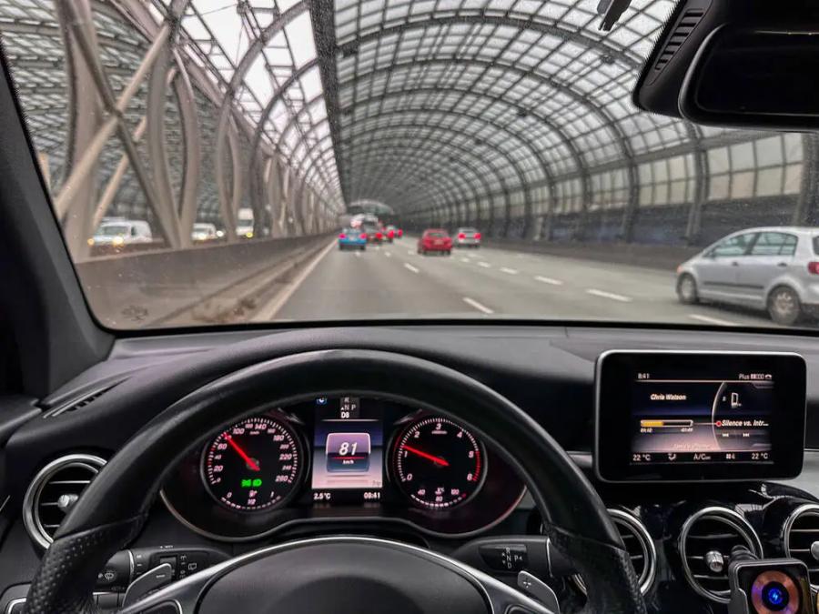 Pelēks Mercedes-Benz GLC 250 2018 Jūrmala, ar dzinēja tilpumu 2.20 L un nobraukumu 211 tūkst. km par 24750 €, foto 61 vietnē AUTOMOTO.COM.LV