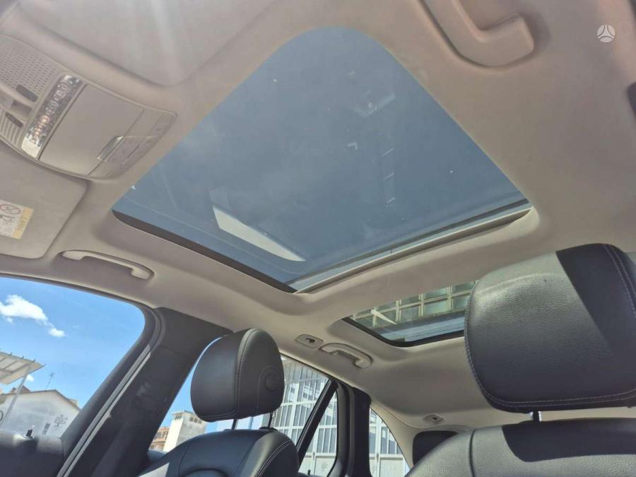 Grey Mercedes-Benz GLC 250 2018 in Vilnius, with an engine capacity of 2.14 L and mileage of 240 thousand km for 11950 €, photo 11 on AUTOMOTO.COM.LV